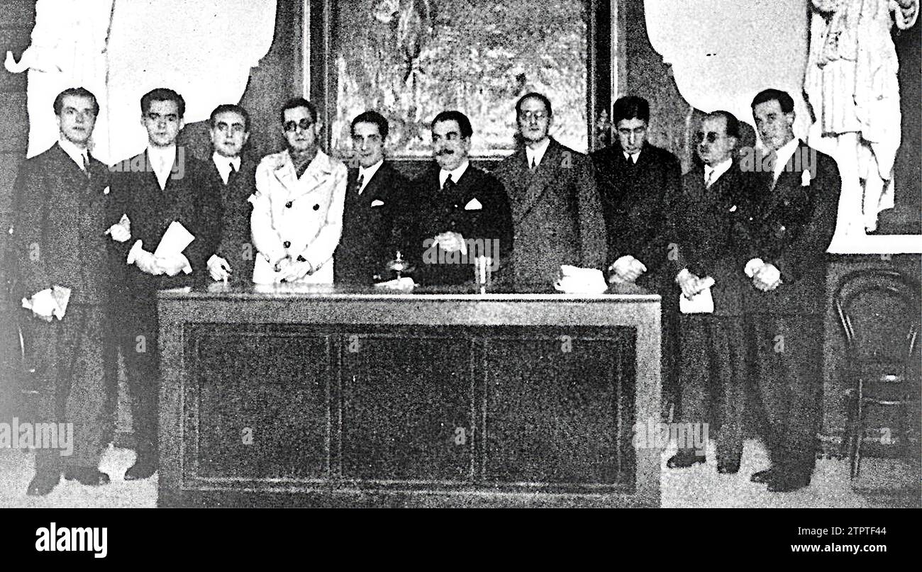 Hommage à Góngora à l'Athénée de Séville en 1927 - de gauche à droite ...