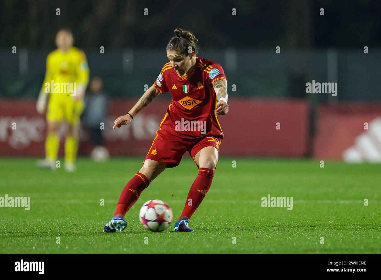 Elena Linari, de Roma, contrôle le ballon lors du match du groupe C de ...