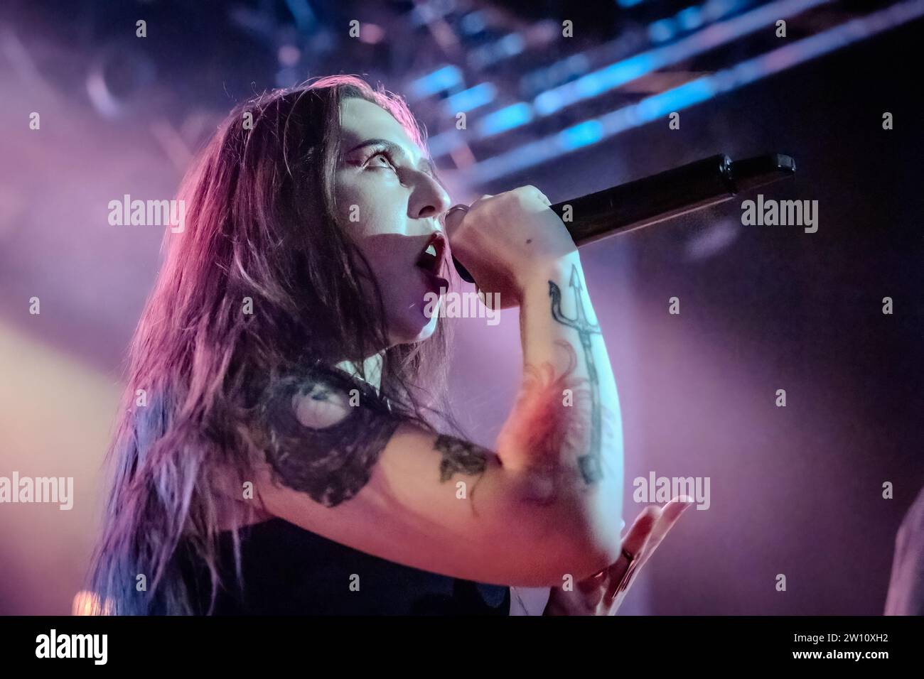 Oslo, Norvège. 11 décembre 2023. Le groupe de Metal mélodique ukrainien IGNEA donne un concert ...