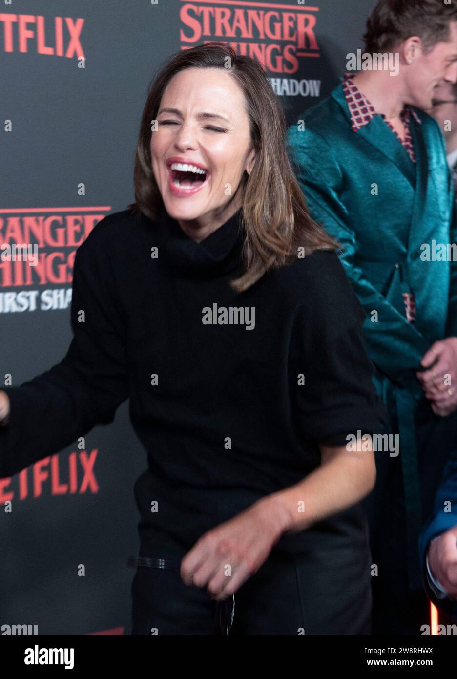 Jennifer Garner assiste à la première mondiale « Stranger Things : The ...