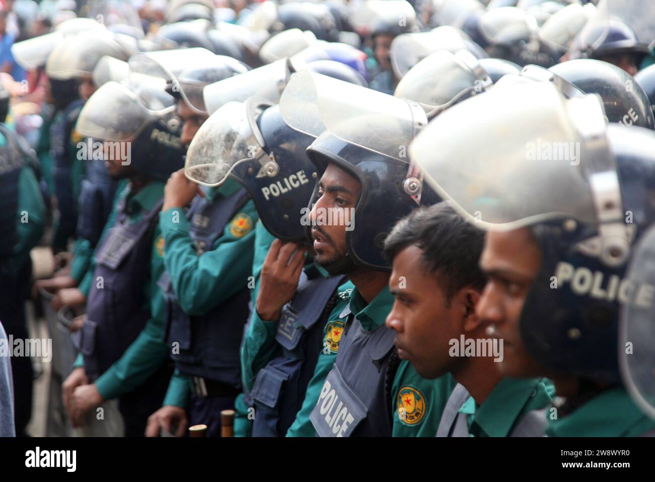 Dhaka Bangladesh22 December2023, la police a été mobilisée pour la ...