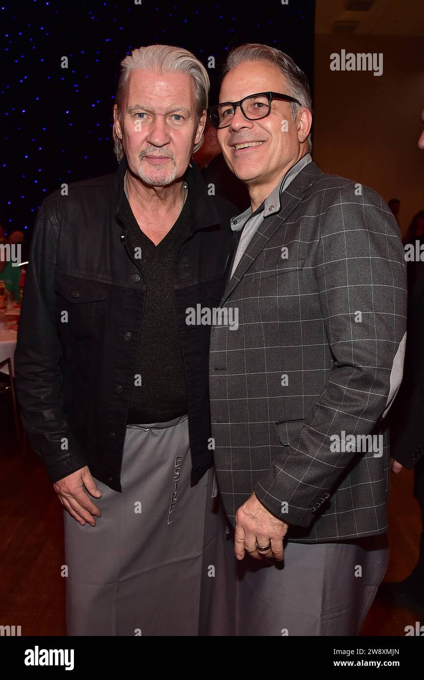 29. Weihnachtsfest für Obdachlose Jonny Logan mit Karsten Speck 29 ...