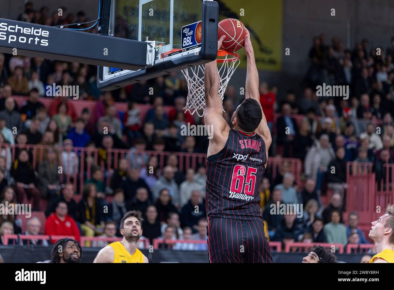 Filip Stanic (Bamberg baskets, #65) Tigers Tuebingen vs Bamberg baskets ...