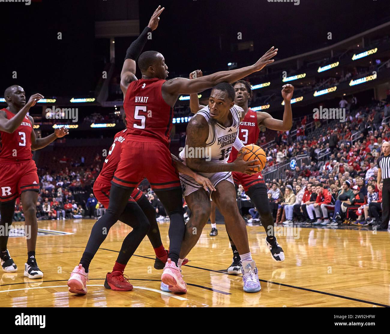 Jimmy Bell Jr. (15 ans), attaquant des Bulldogs de l'État du ...