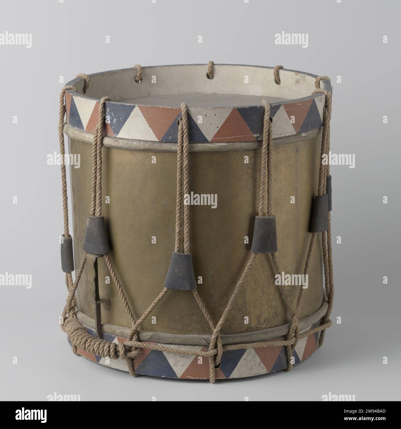 Tambour, avant c. 1837 instrument de musique. instrument à percussion ...