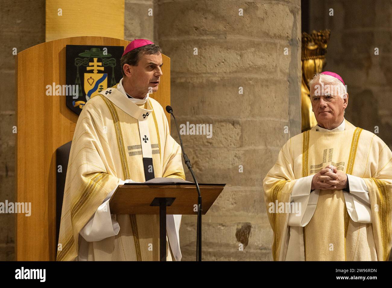 Bruxelles, Belgique. 25 décembre 2023. Le nouvel archevêque Luc ...