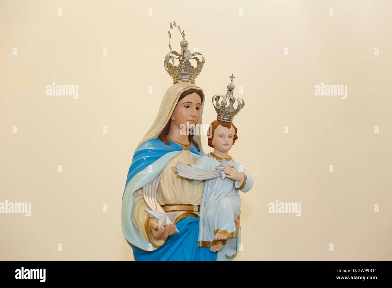 Statue de l'image de notre-Dame de Guia, mère de Dieu dans la religion ...
