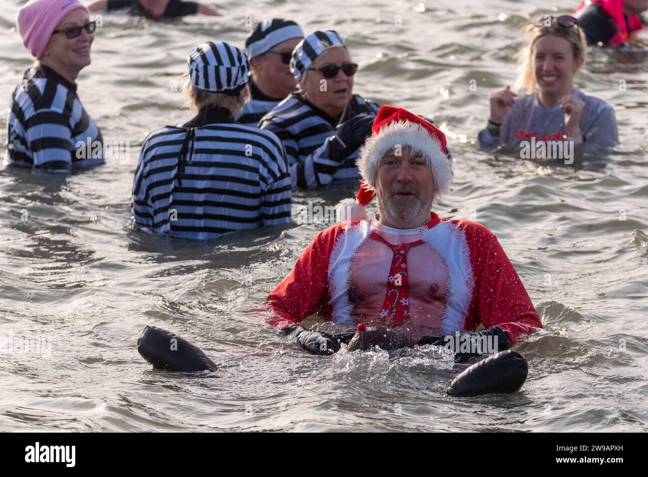Boxing day dip 2023 Banque de photographies et d’images à haute résolution - Alamy