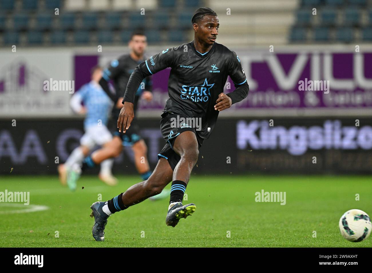 Ezechiel Banzuzi (11) de l'OHL photographié lors de la Jupiler Pro ...