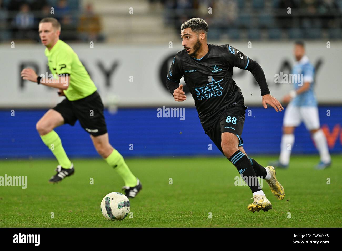 Youssef Maziz (88) de OHL photographié lors de la Jupiler Pro League ...