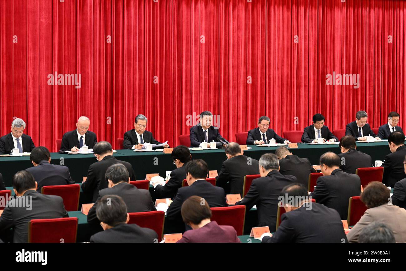 (231226) -- PÉKIN, 26 décembre 2023 (Xinhua) -- Xi Jinping, secrétaire ...