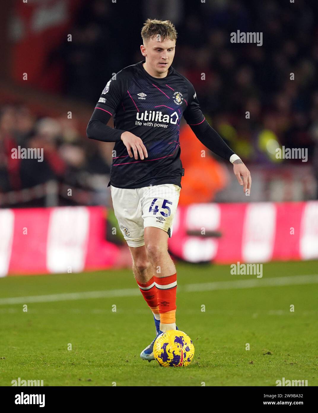 Alfie Doughty de Luton Town lors du match de Premier League à Bramall ...