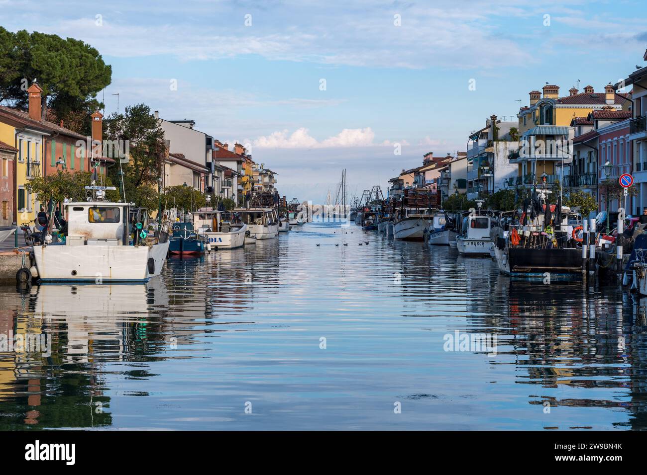 Grado, Italie - 19 novembre 2023 : Port de Mandracchio à Grado pris en ...