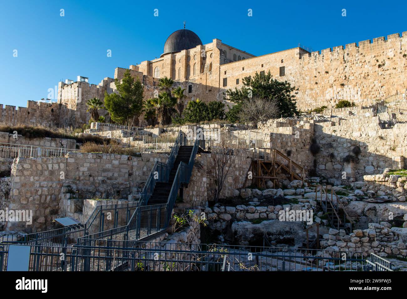 Jérusalem, Israël – 27 décembre 2023 fouilles adjacentes à l'arche de ...