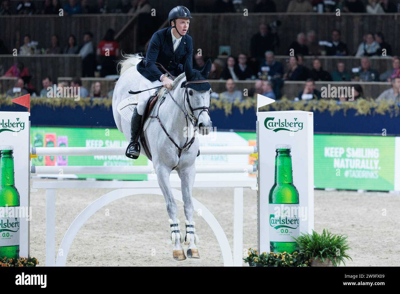 Matthew Sampson de Grande-Bretagne avec Daniel lors de la compétition ...