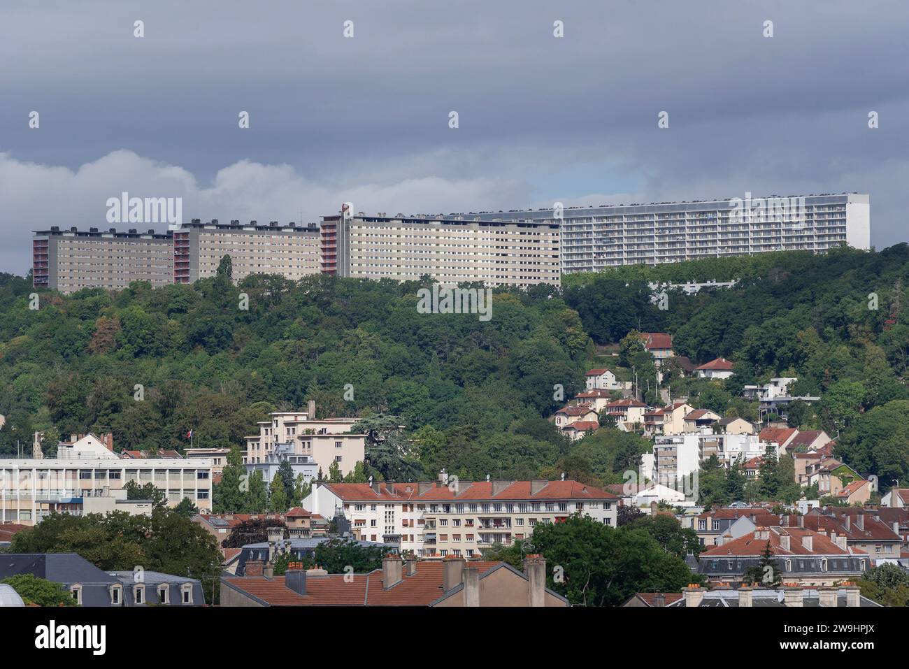 Nancy, France - vue sur le quartier Haut-du-Lièvre construit dans les ...
