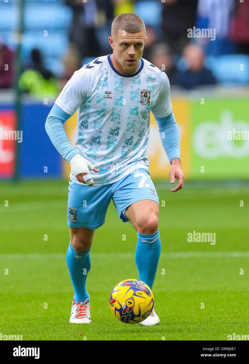Coventry, Royaume-Uni. 26 décembre 2023. Le défenseur de Coventry City ...