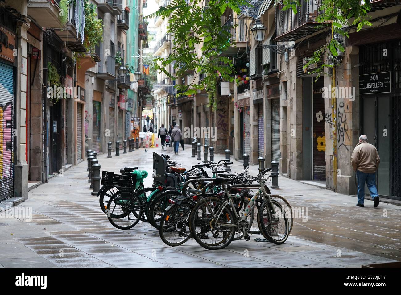 Barcelona streets Banque de photographies et d’images à haute résolution - Alamy