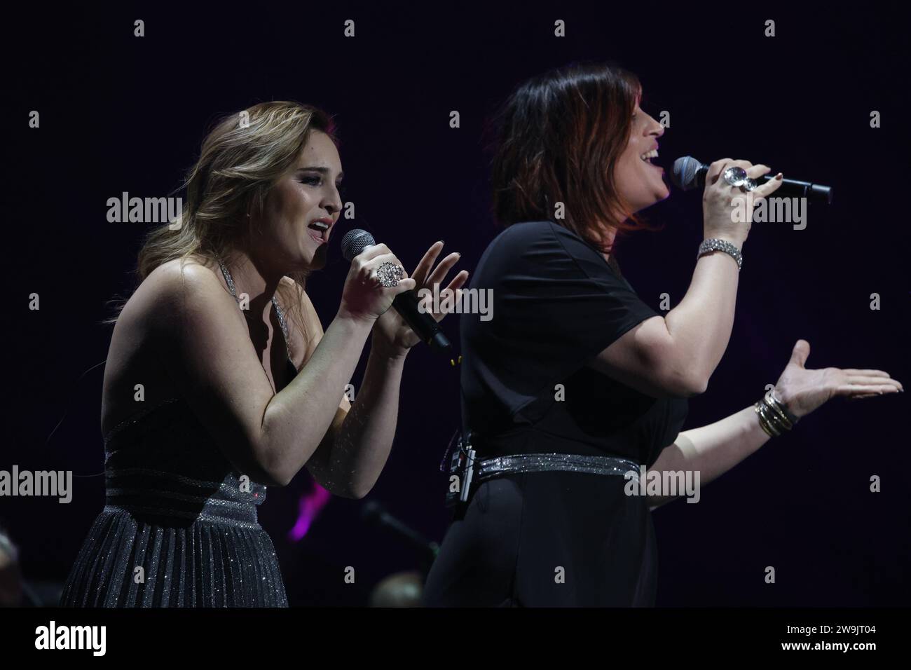 Sisters sarah Banque de photographies et d’images à haute résolution ...