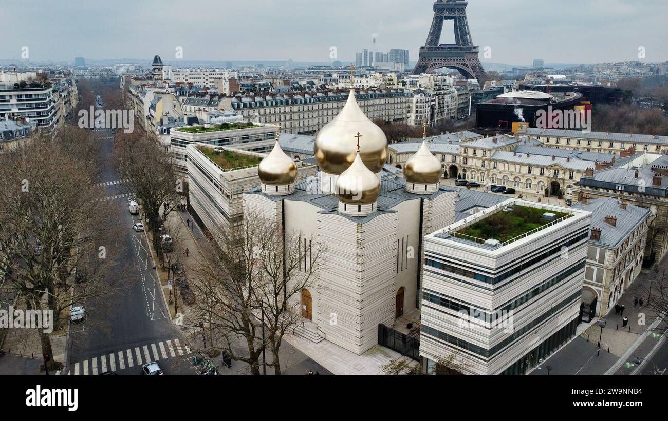 Cathedrale sainte trinité paris Banque de photographies et d’images à ...