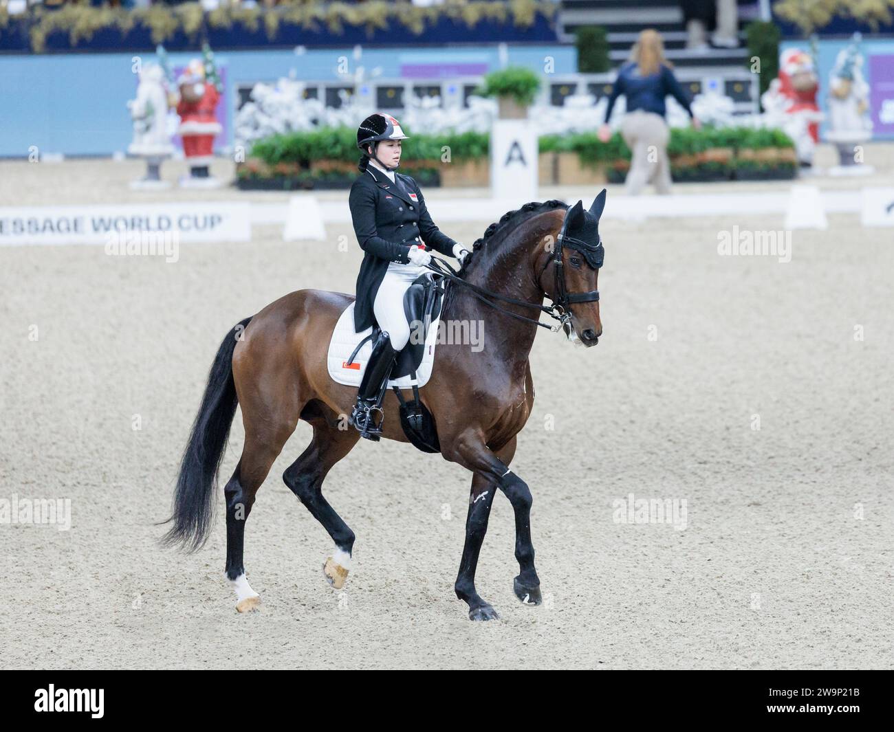 Caroline Chew de Singapour avec Blue hors Zatchmo lors de la coupe du ...