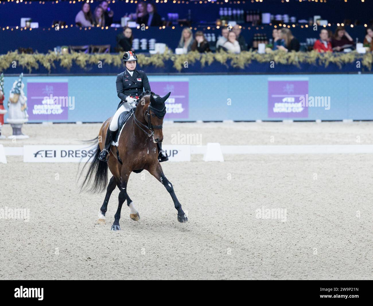 Caroline Chew de Singapour avec Blue hors Zatchmo lors de la coupe du ...