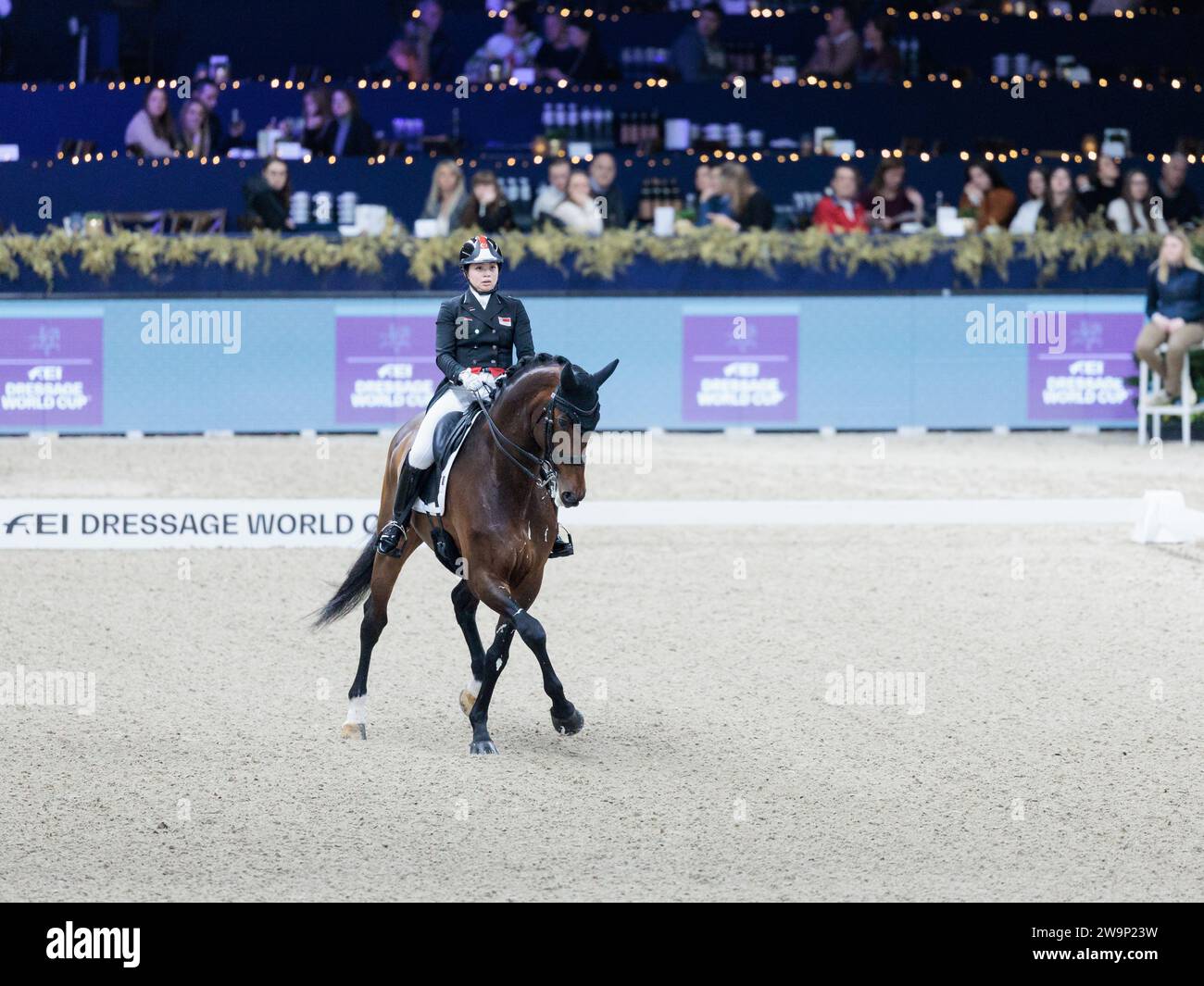 Caroline Chew de Singapour avec Blue hors Zatchmo lors de la coupe du ...