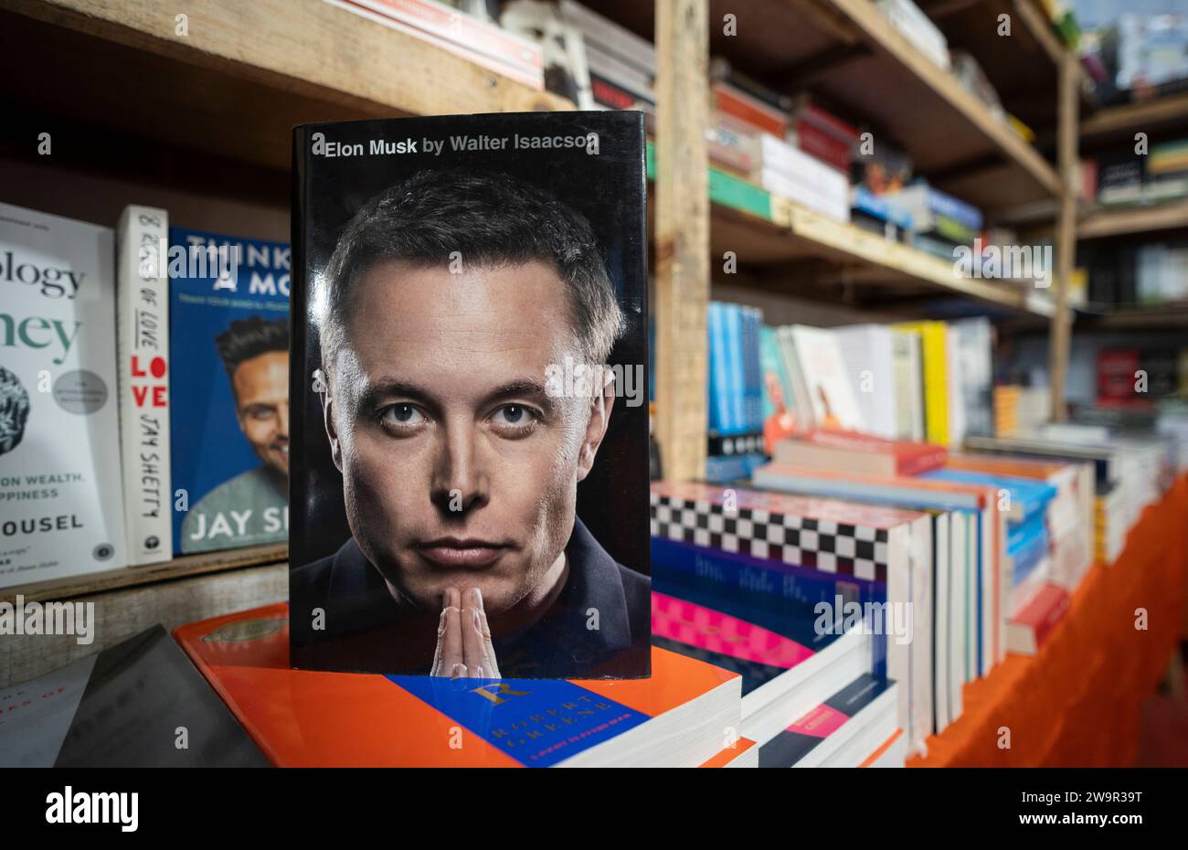 Livre Delon Musk Banque De Photographies Et Dimages à Haute