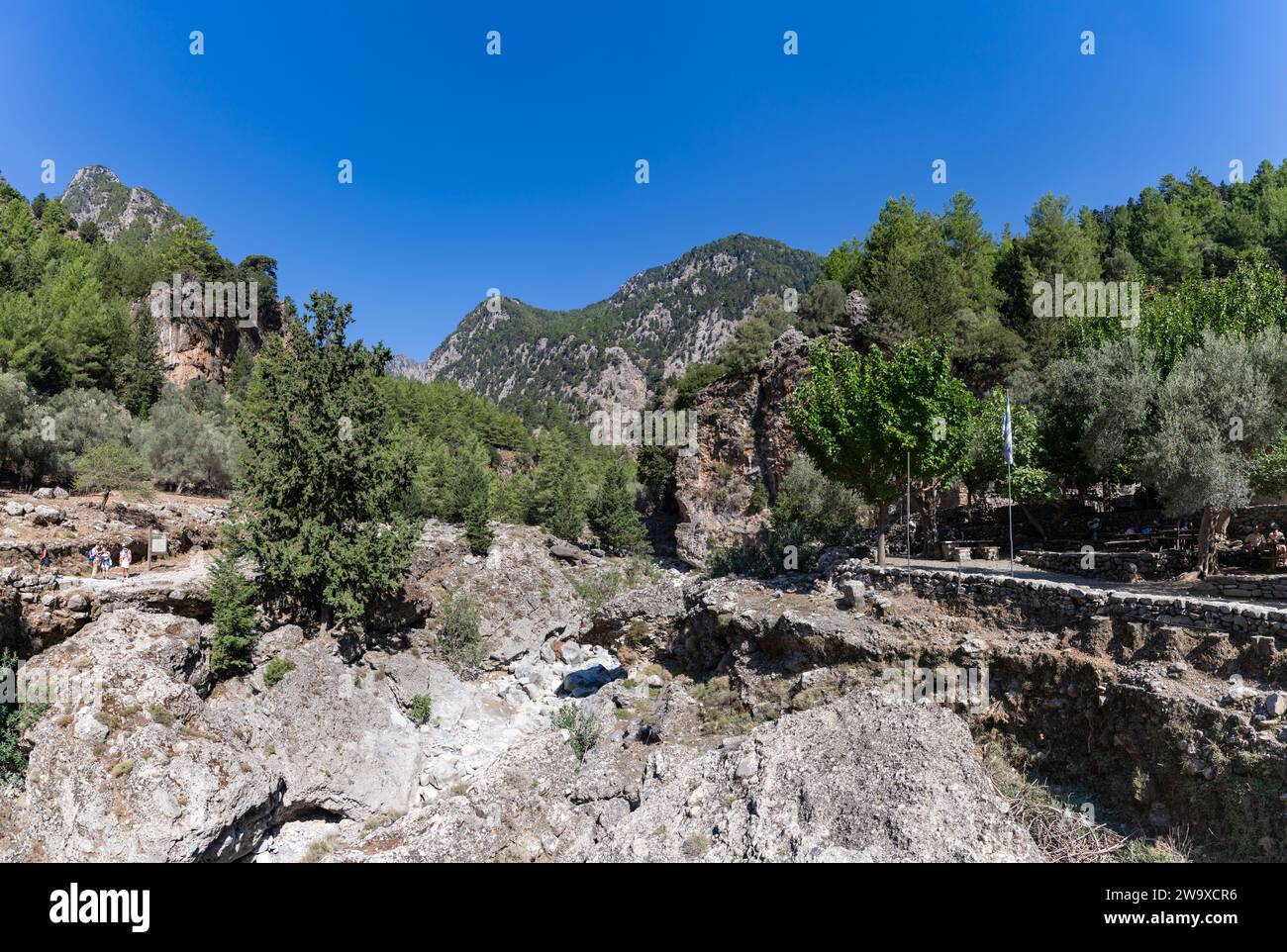Une image du paysage classique de Samaria gorge, avec des rochers au ...