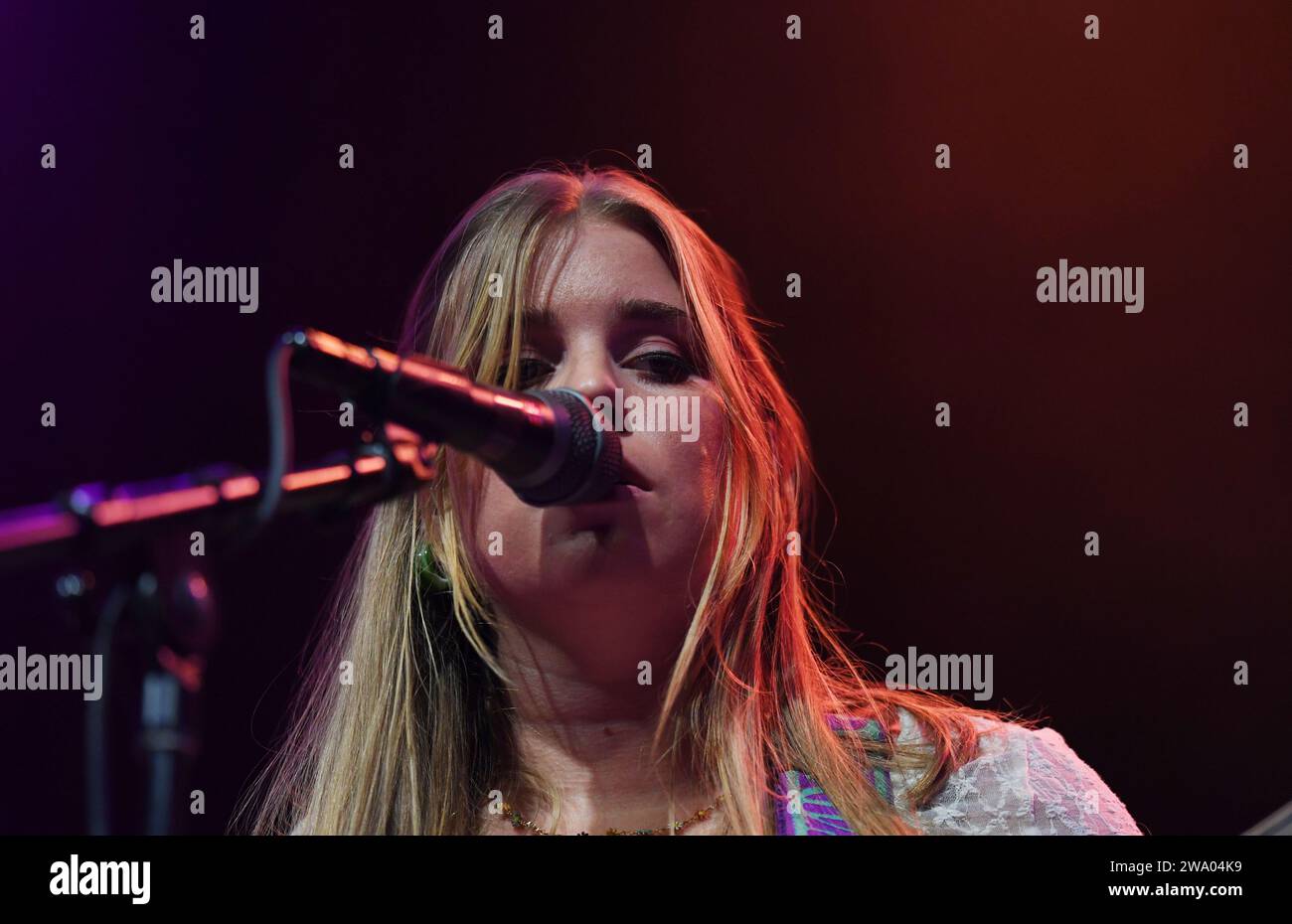 30 décembre 2023, Norfolk, Virginie, États-Unis : MEG MCREEE secoue la ...