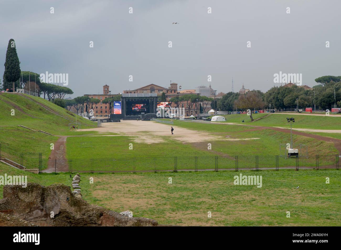 Rome, Italie. 31 décembre 2023. Une vue du Cirque Maximus prêt à ...