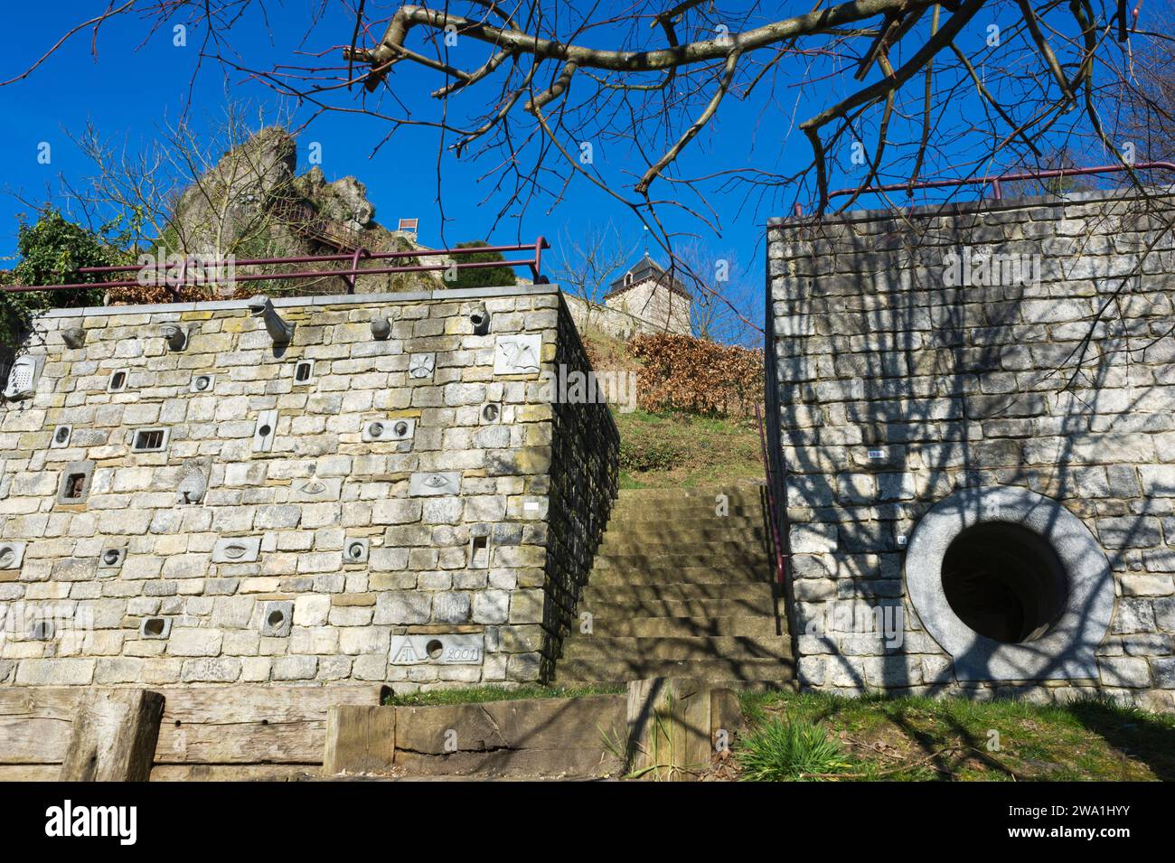 Comblain la tour Banque de photographies et d’images à haute résolution ...