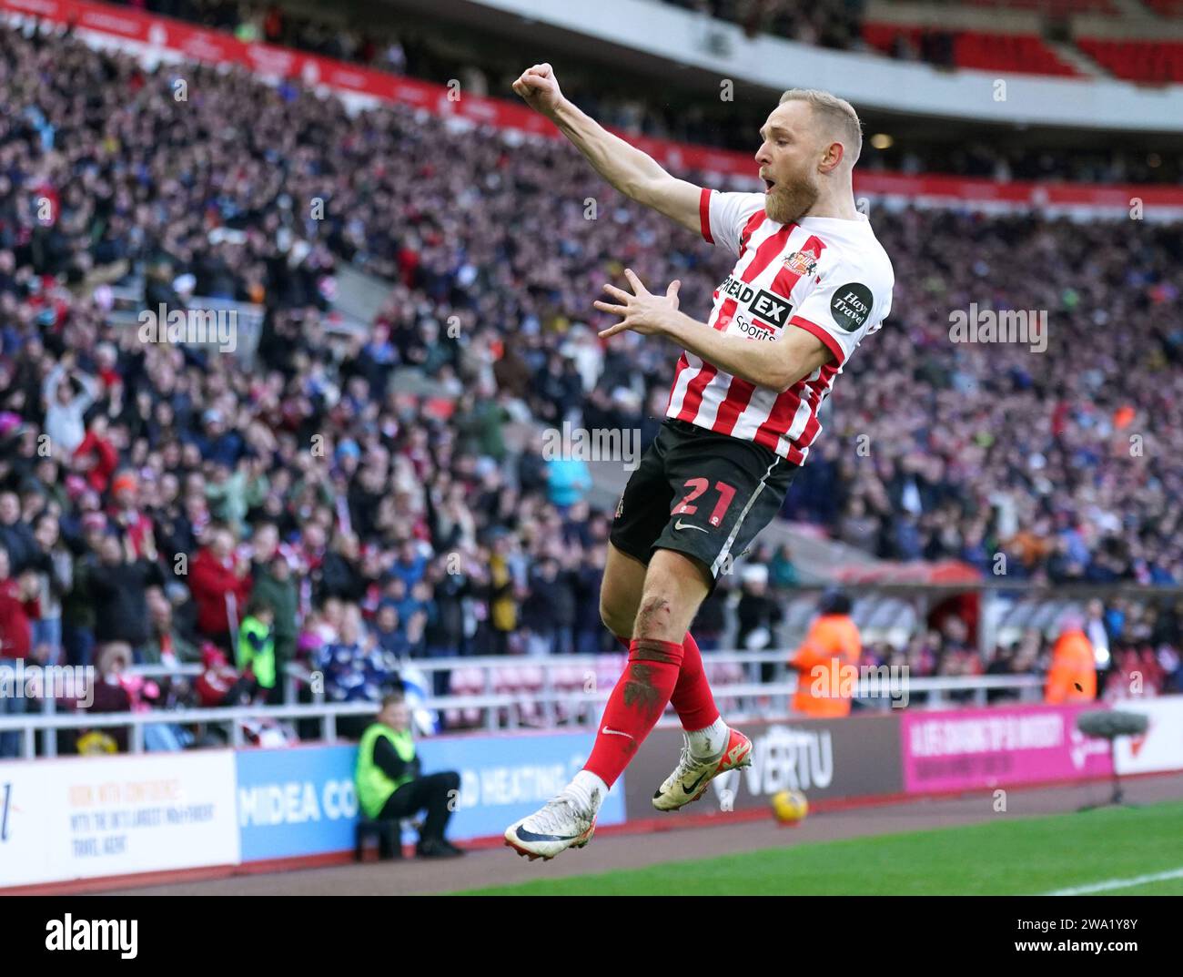 Alex Pritchard de Sunderland célèbre avoir marqué le premier but de ...
