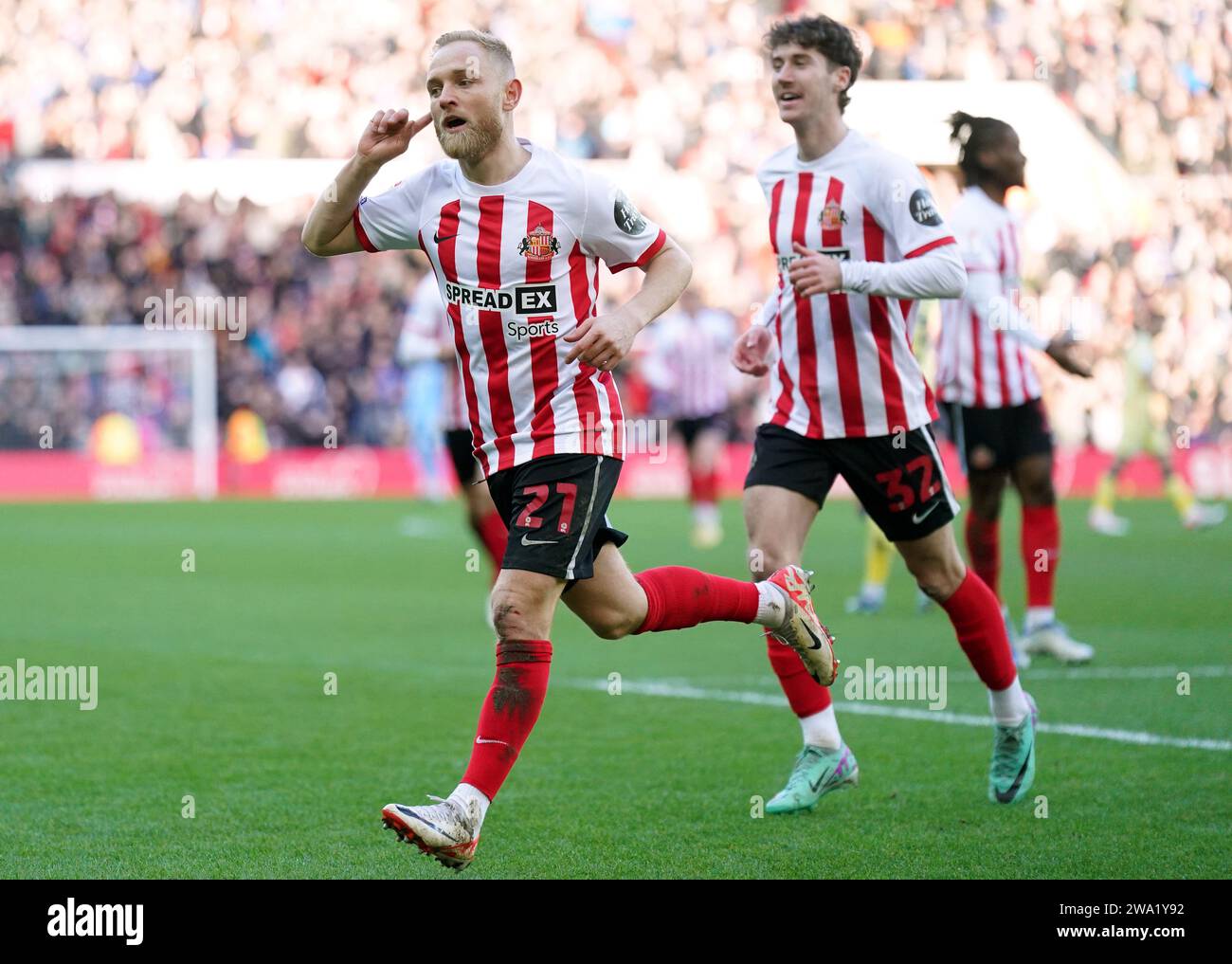 Alex Pritchard de Sunderland célèbre avoir marqué le premier but de ...