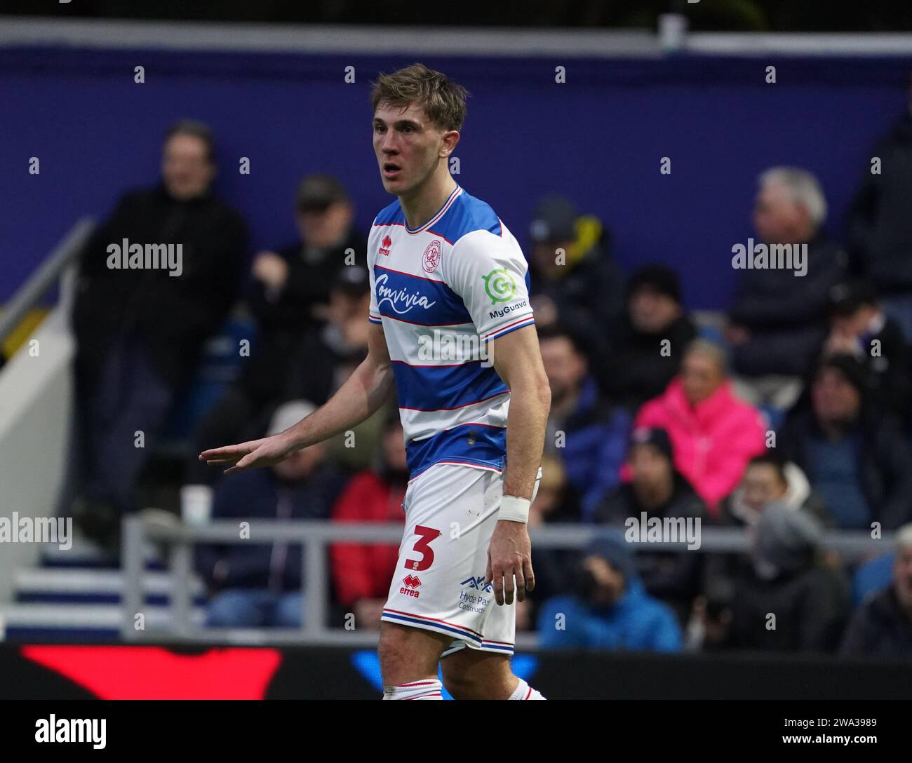 LONDRES, ANGLETERRE - 1 JANVIER : Jimmy Dunne de QPR lors du Sky Bet ...