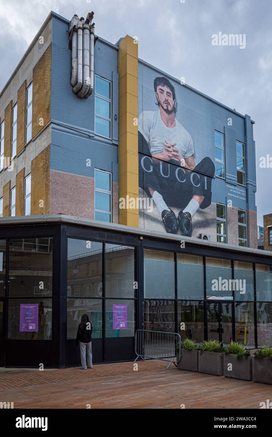 Gucci londres mur d'art Banque de photographies et d’images à haute ...