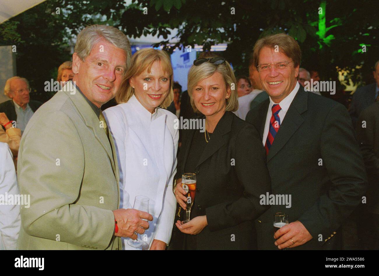 Abschlussparty des ARD Studio Bonn mit dabei : ZDF Chefredakteur Claus ...