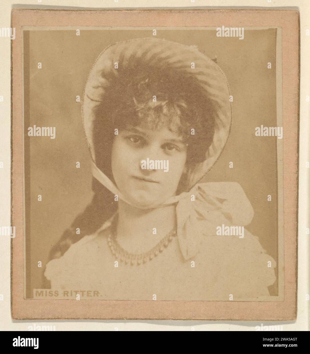Miss Ritter, de la série Actresses (N246), Type 2, publié par Kinney ...