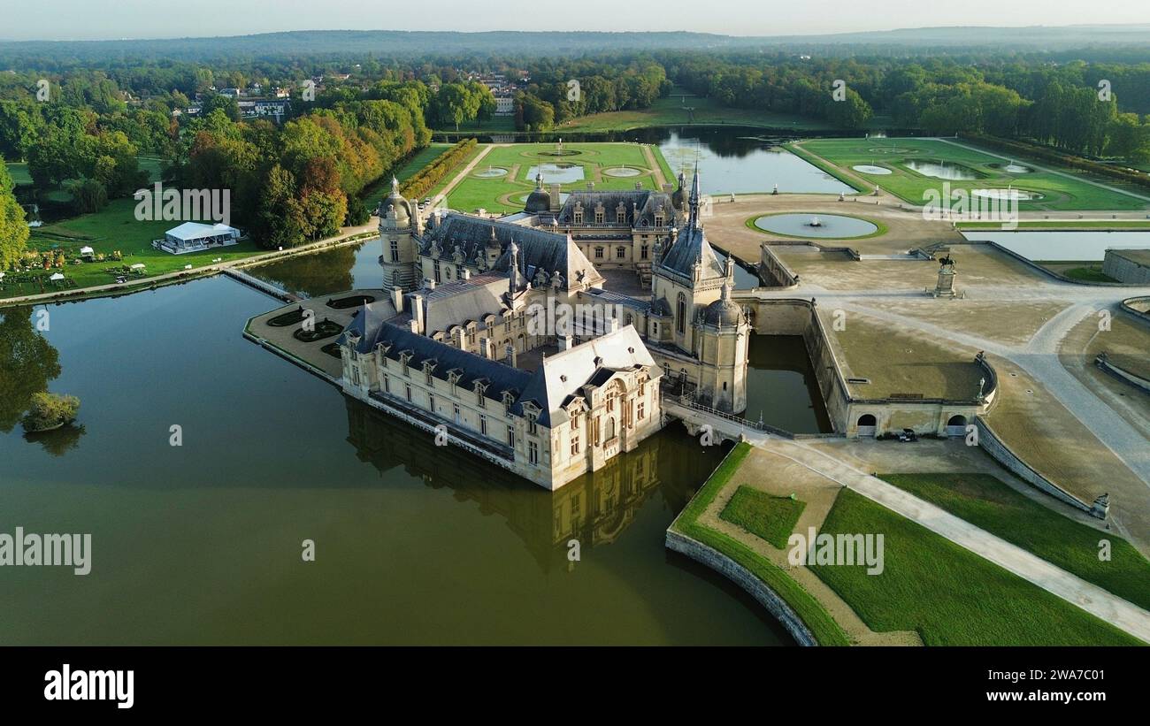 Château de chantilly vue aerienne Banque de photographies et d’images à ...