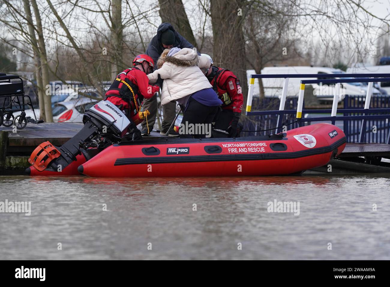Northamptonshire les pompiers et les services de secours sauvent les ...