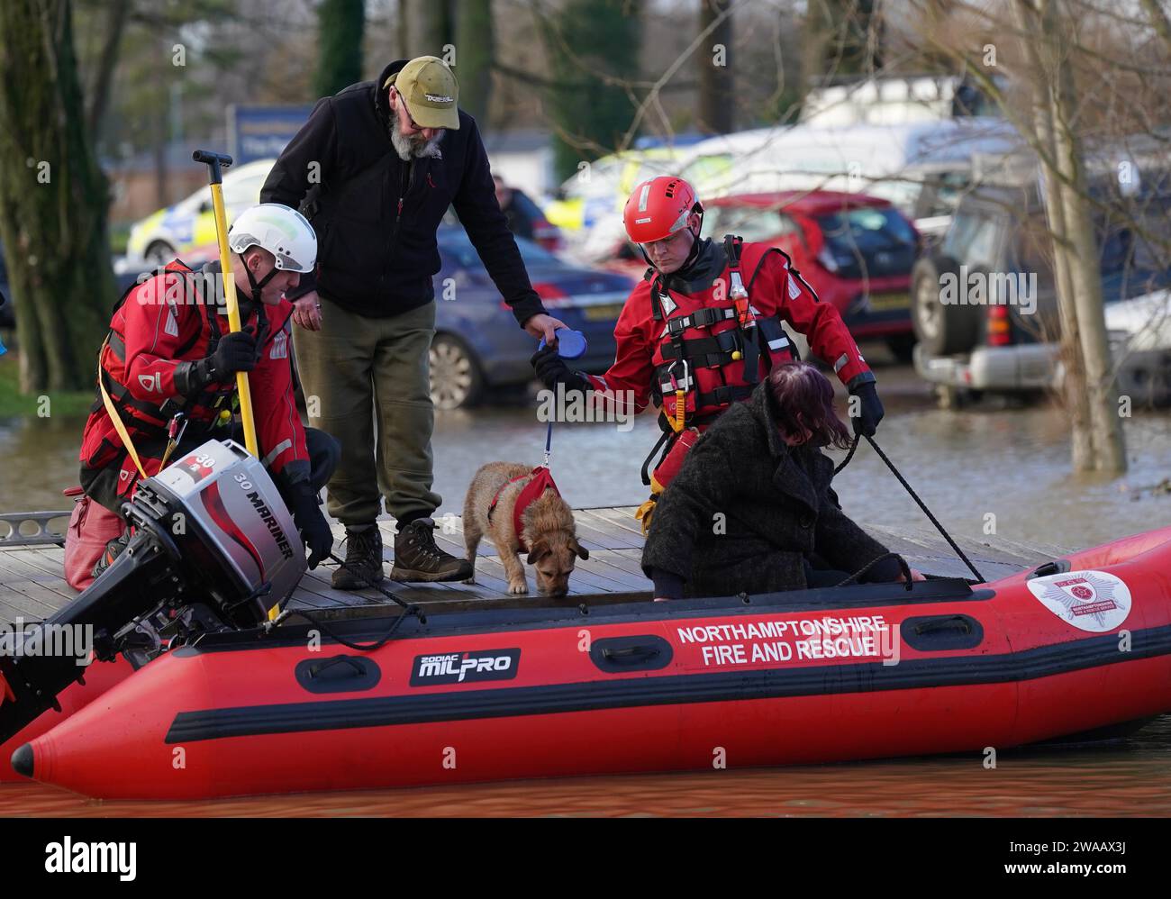 Northamptonshire les pompiers et les services de secours sauvent les ...