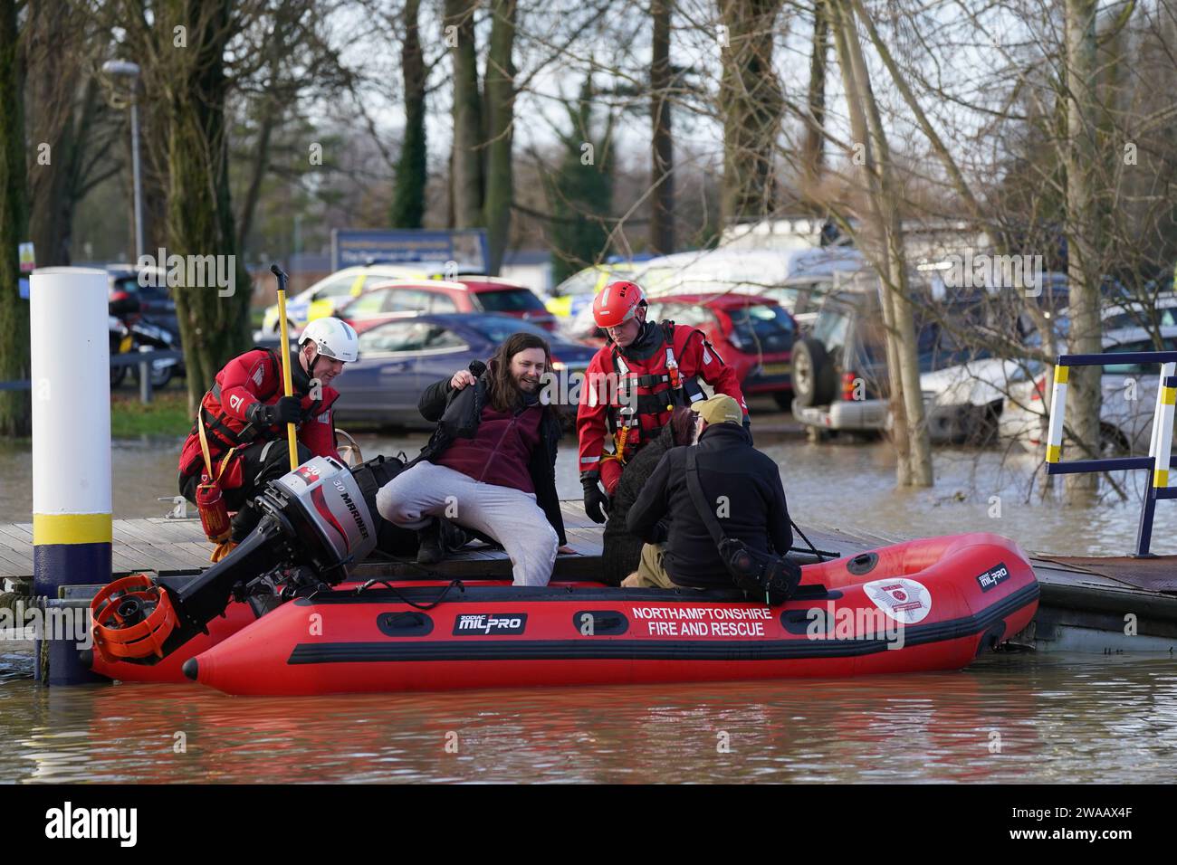 Northamptonshire les pompiers et les services de secours sauvent les ...