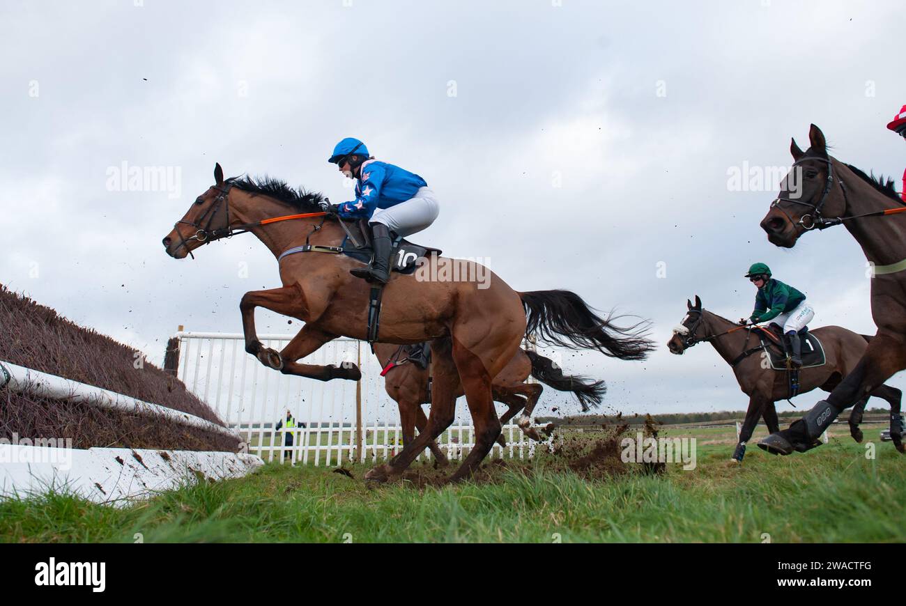 Action depuis l'hippodrome de Larkhill, Wiltshire, Royaume-Uni, alors ...