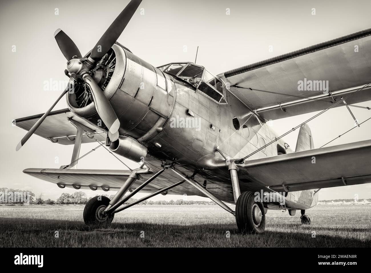 Biplane engine Banque de photographies et d’images à haute résolution ...