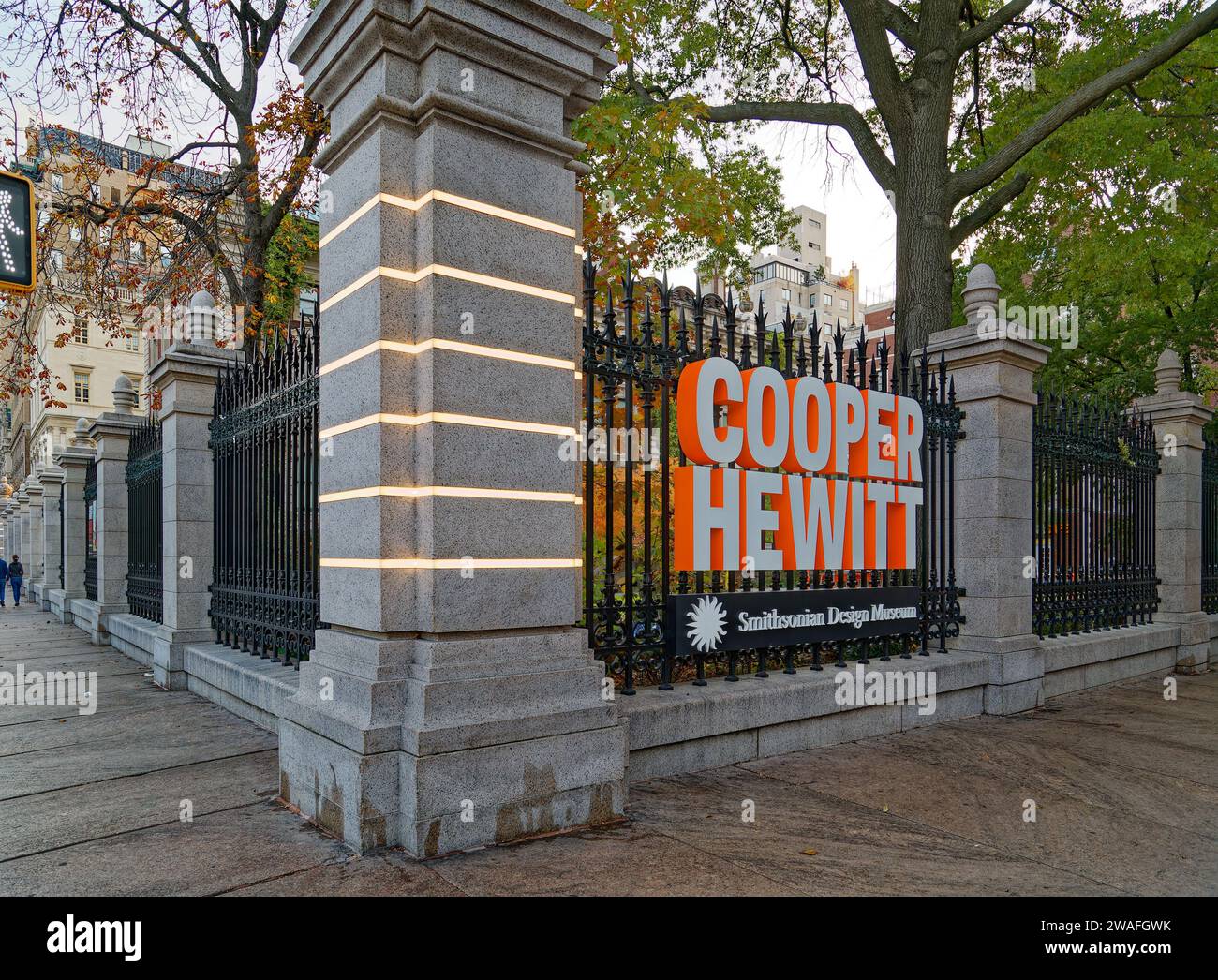 Carnegie mansion cooper hewitt design museum Banque de photographies et ...