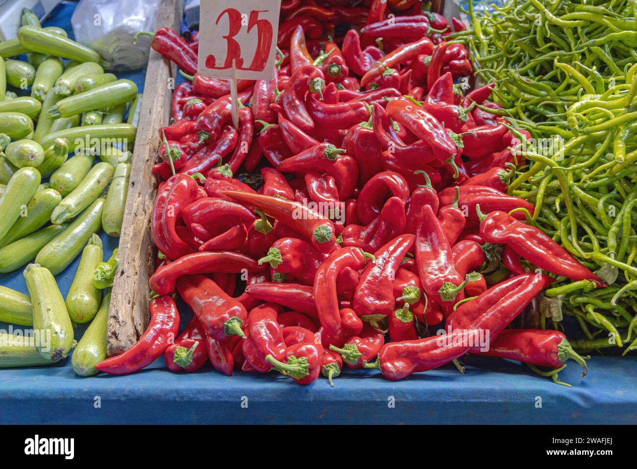Piments rouges 2023 Banque de photographies et d’images à haute ...