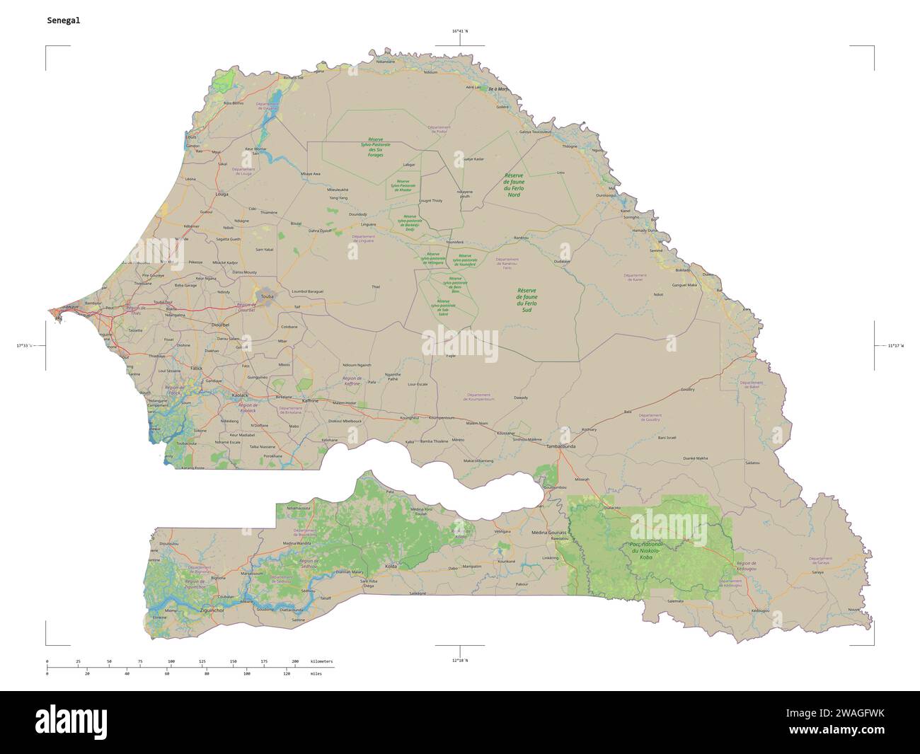 Forme d'une carte topographique, de style OSM standard du Sénégal, avec ...
