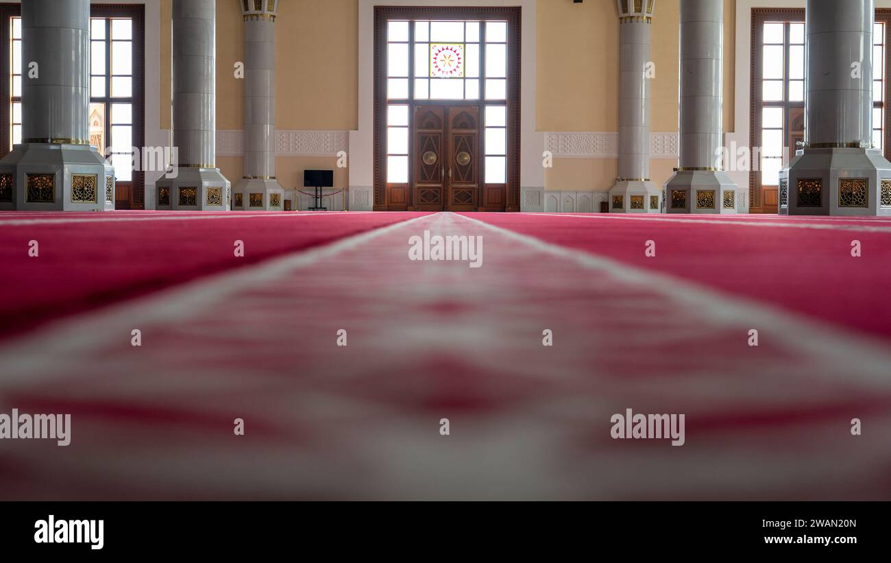 Doha, Qatar- décembre 12,2023 : la plus grande mosquée du Qatar, l'Imam ...