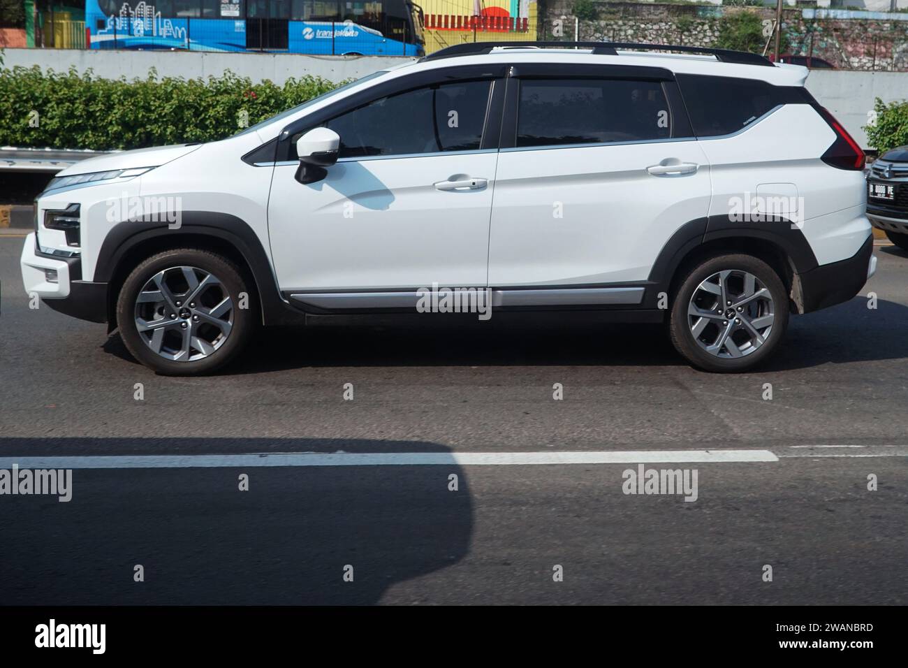 Mitsubishi Xpander Cross à Higway Jakarta Outer Ring Road, Indonésie ...