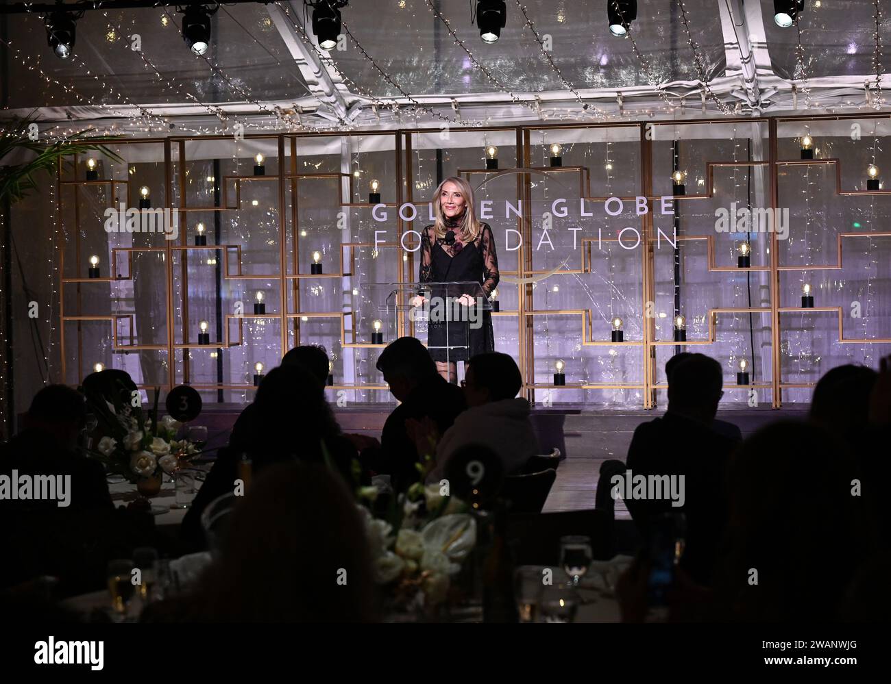 Cara Jade Myers, Jillian Dion, Lily Gladstone et Janae Collins posent dans la salle de presse ...